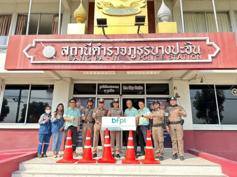 BFPL สนับสนุนกรวยยางจราจรแก่สถานีตำรวจภูธรบางปะอิน | Bangkok Fuel ...